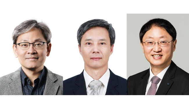 Professors Haecheon Choi, Cheol Seong Hwang, and Yongtaek Hong of SNU ...
